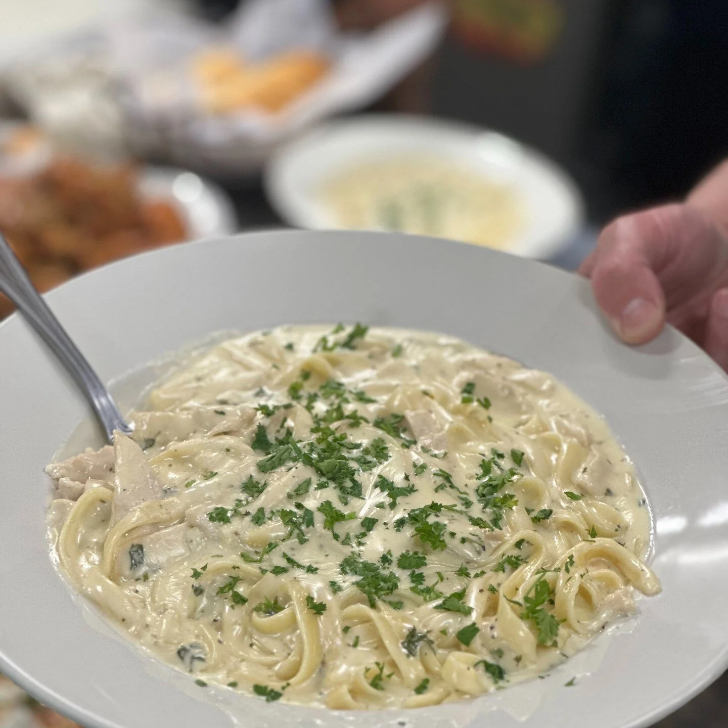 Mama Teresa's Flying Pizza & Italian Restaurant