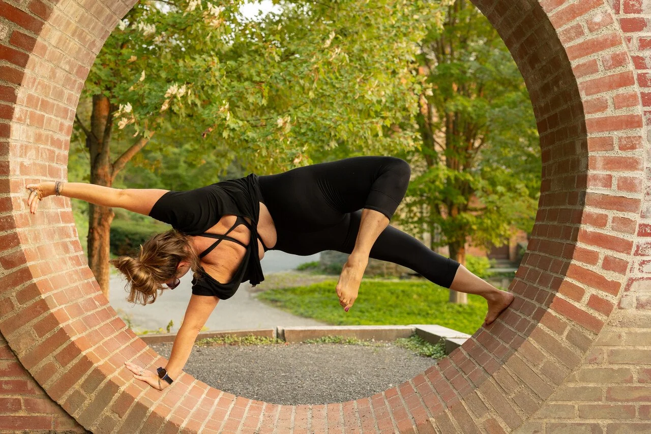 Yoga Lee