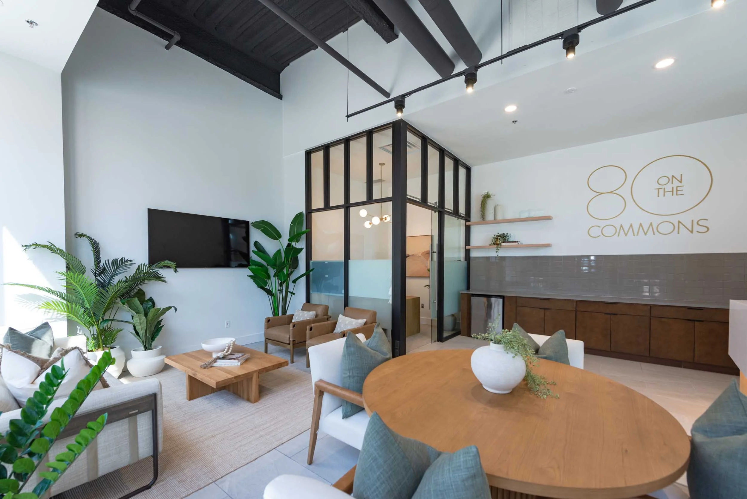 Downtown Columbus Apartments Gallery — 80 on the Commons