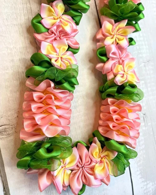 Flower Ribbon Lei vs Traditional Flower Lei — Momslittlethings