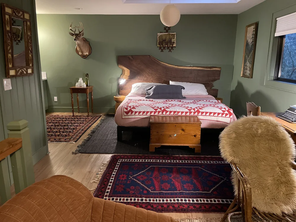 ROOMS — OUTPOST INN