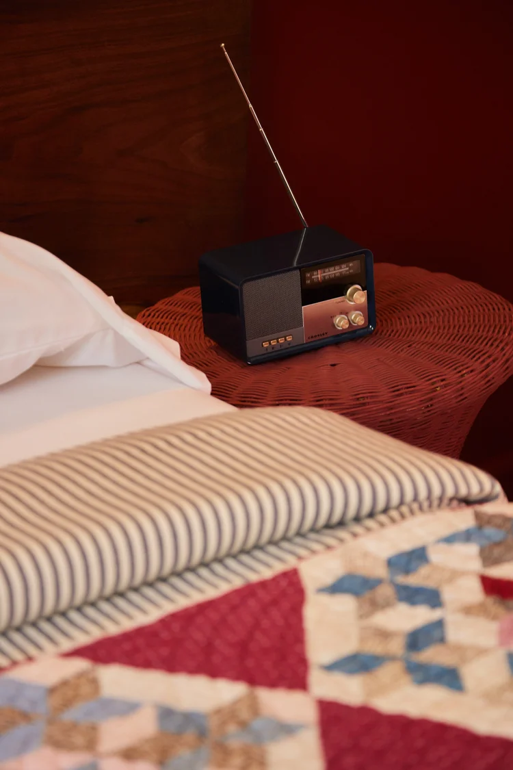 ROOMS — OUTPOST INN