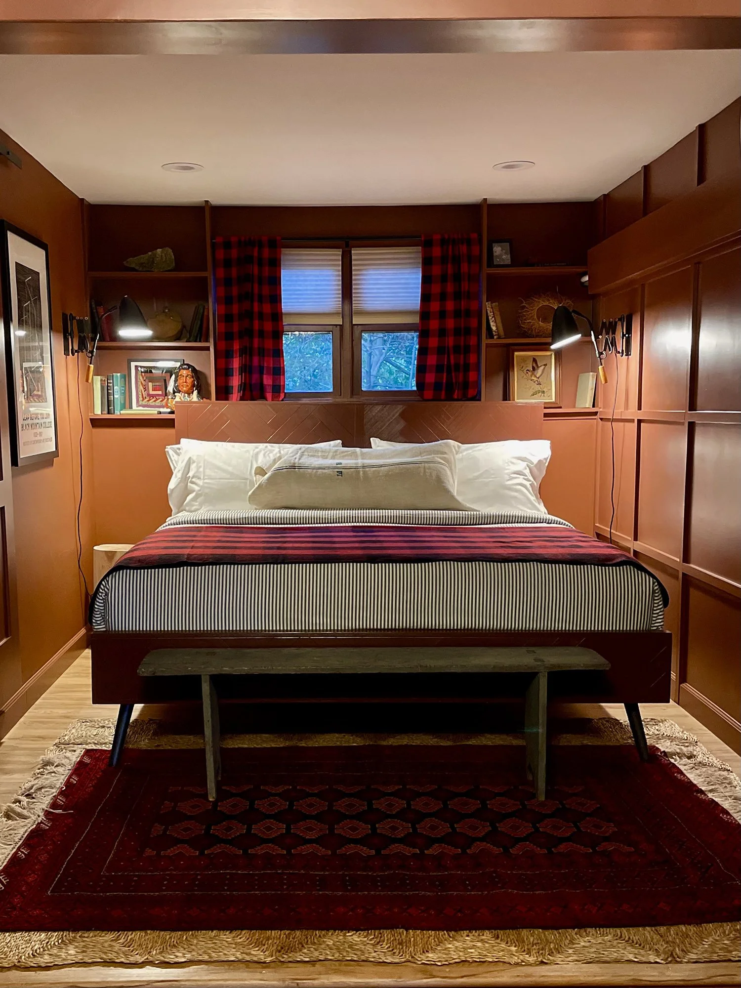 Rooms — OUTPOST INN