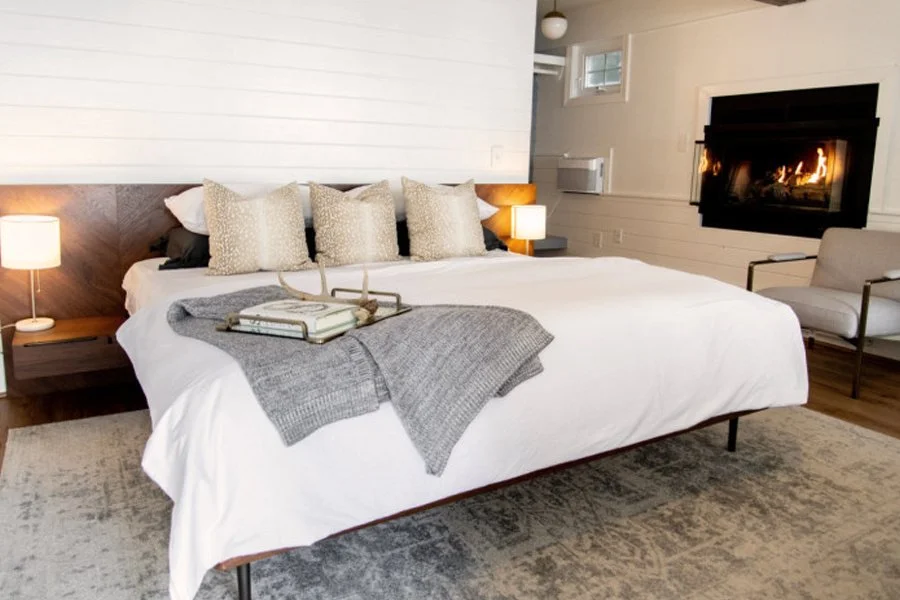 Rooms — OUTPOST INN