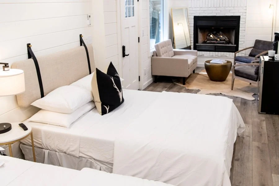 Rooms — OUTPOST INN