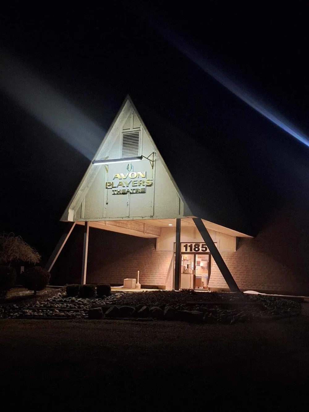 About Us — AVON PLAYERS THEATRE