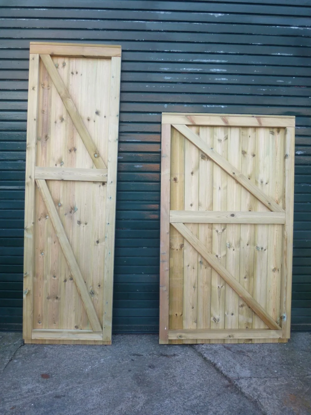 Understanding Gate Styles: Closeboard, Barrel Board, and Picket Gates ...