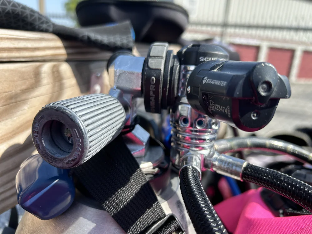 Yoke vs. DIN: A Deep Dive into Scuba Regulator Connections | Seaira Dives