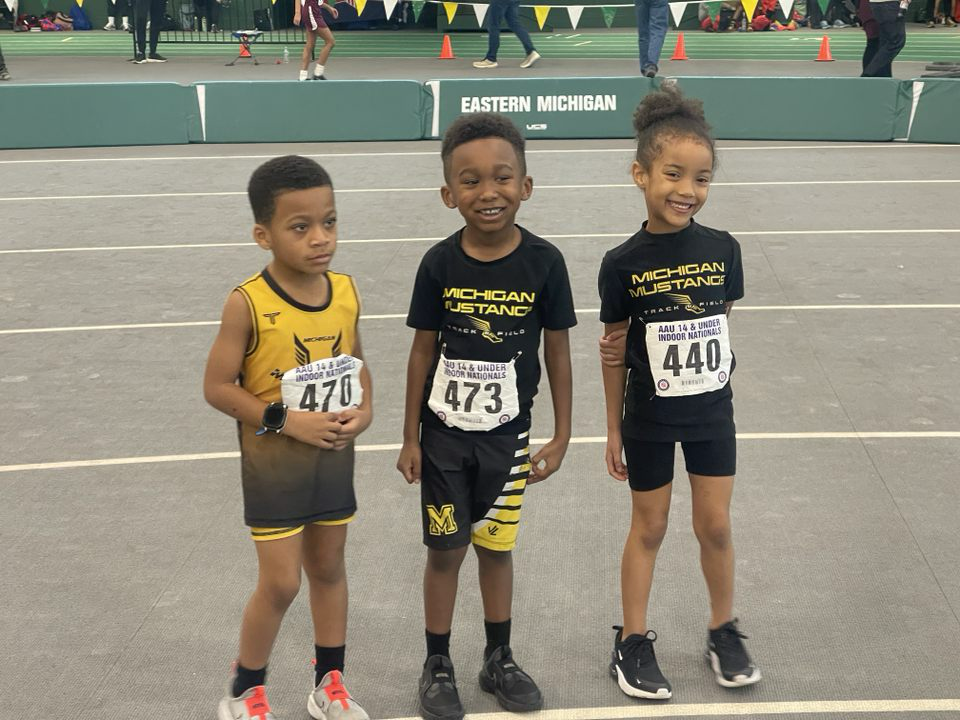 Mustangs In Action | Michigan Mustangs Track & Field Club