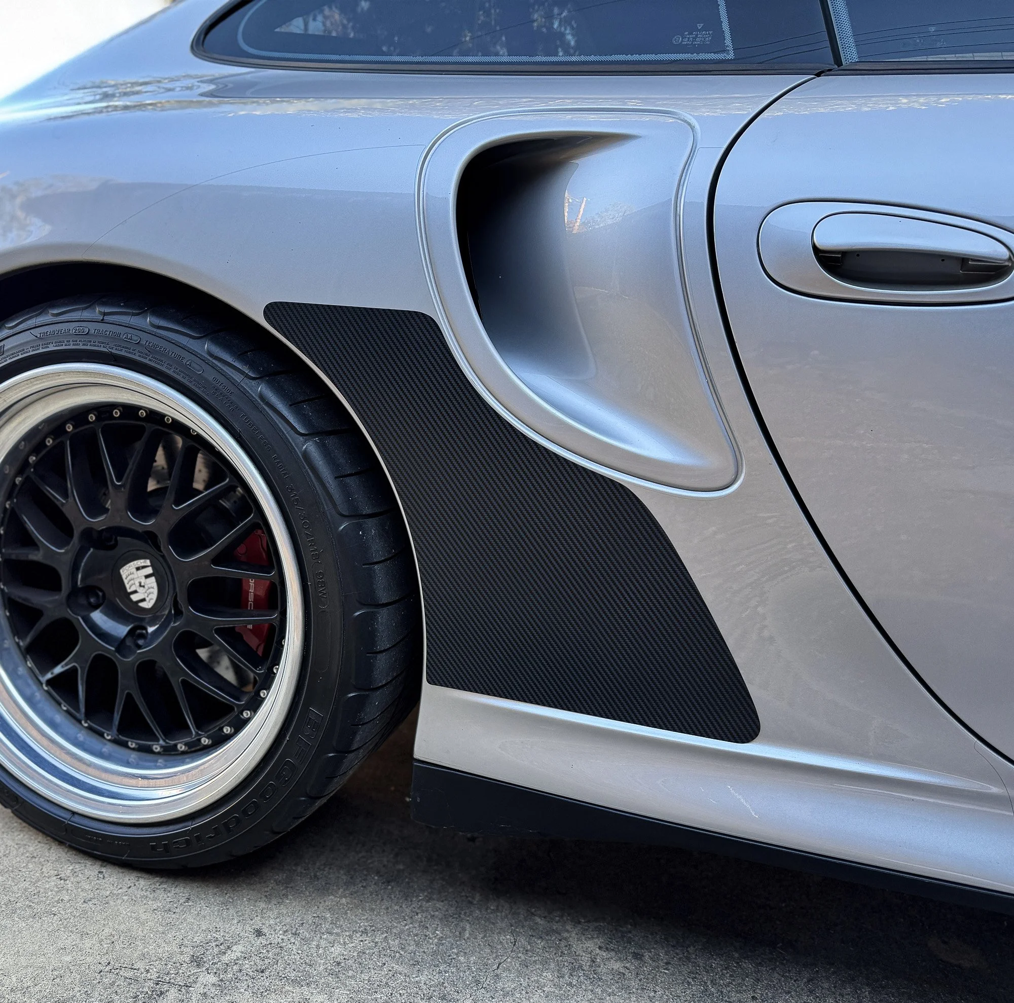 Porsche 911/996 turbo/996 GT2 Magnetic Stone Guards — MagnaFins.com