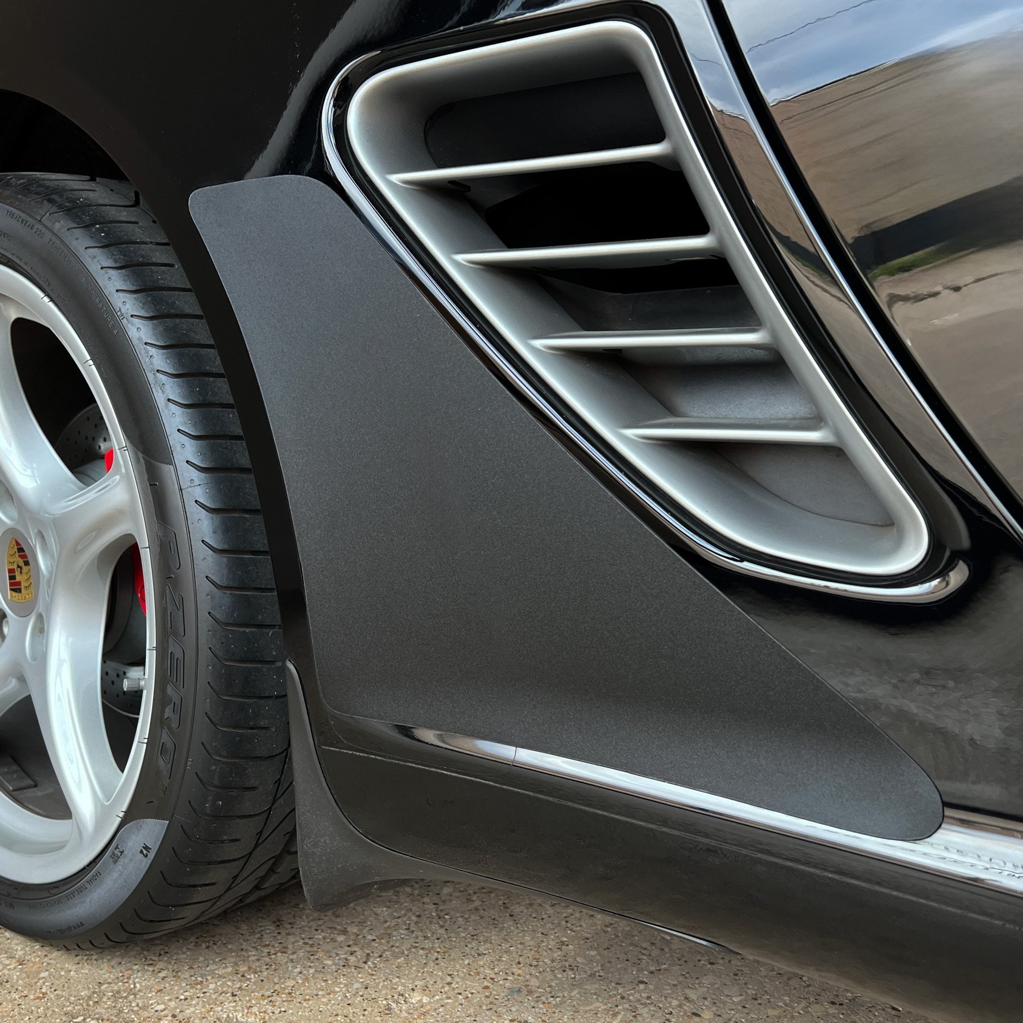 MagnaFin black magnetic stone guards, rock guards, for Porsche Boxster ...