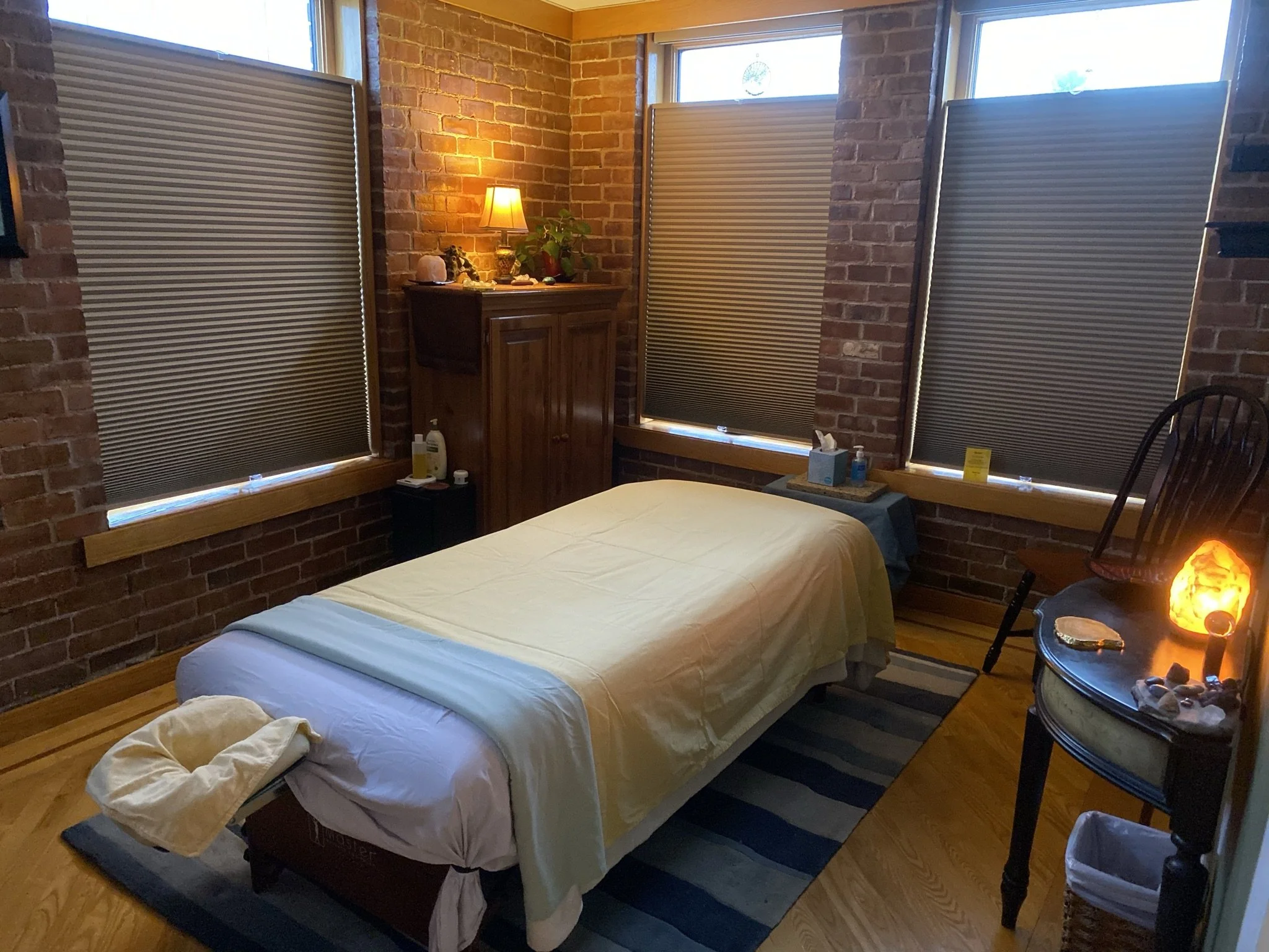 Ideal Therapeutic Massage Services | Swedish Deep Tissue & More!