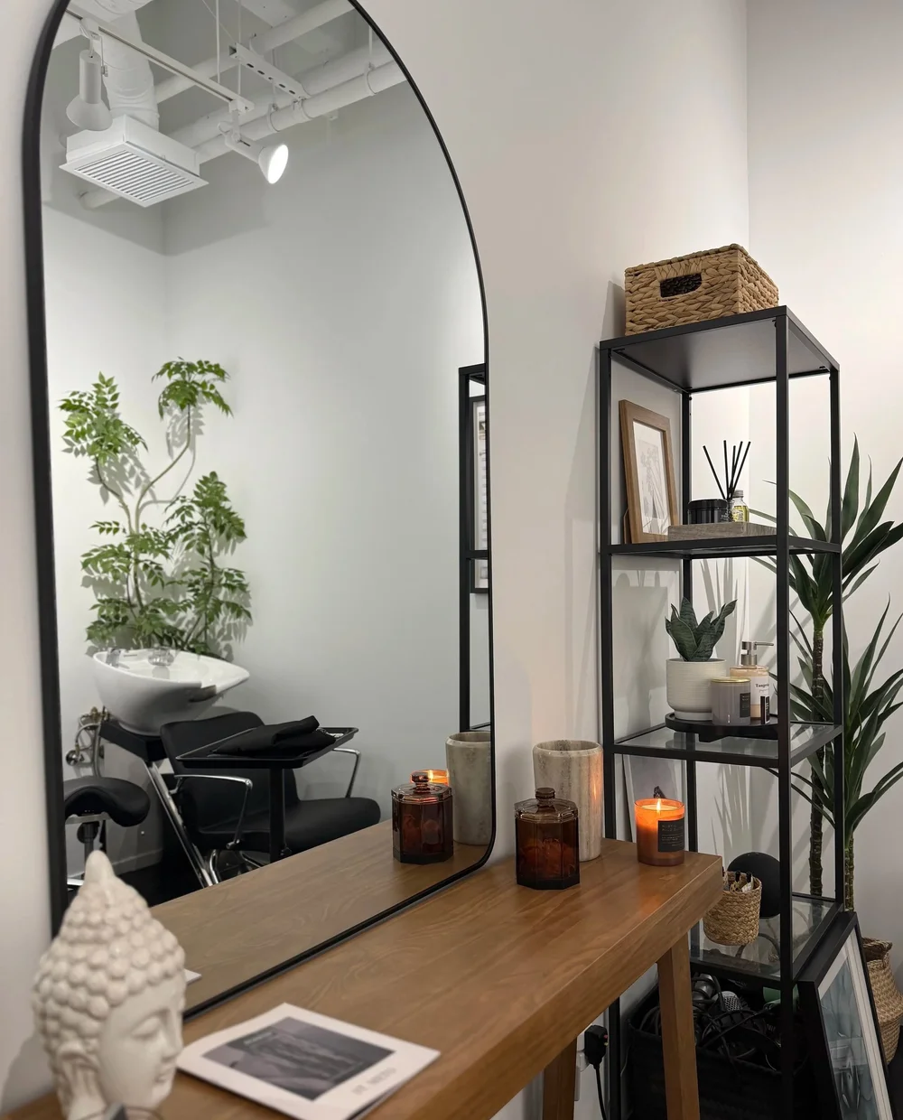 the mini salon
