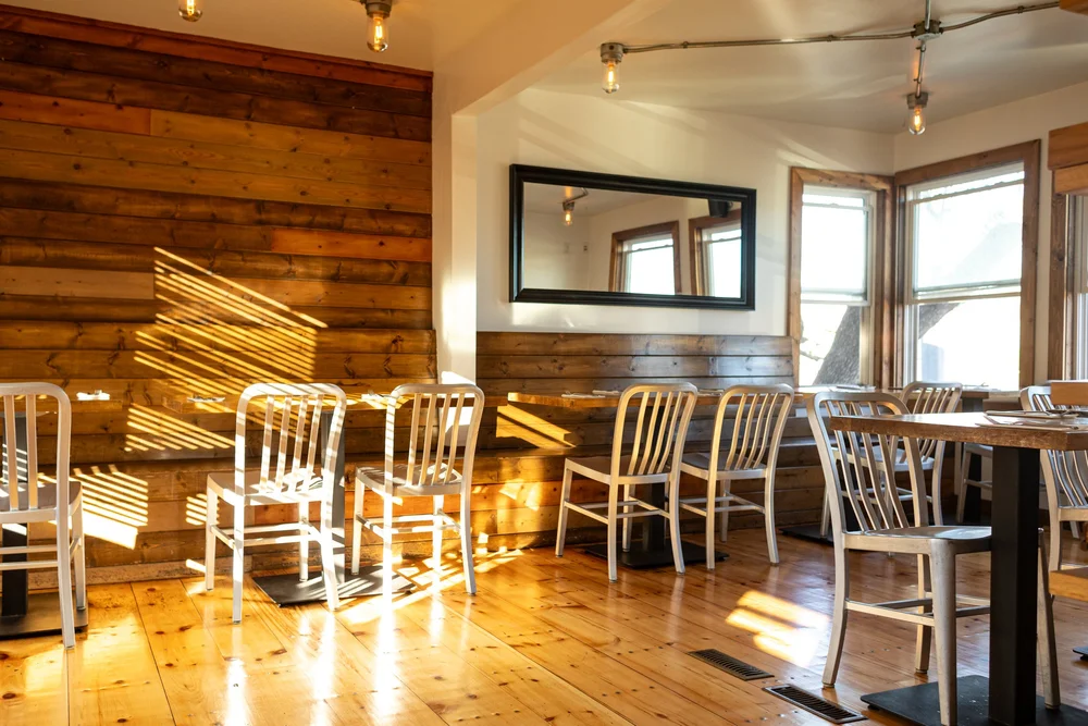 Little Wolf Restaurant