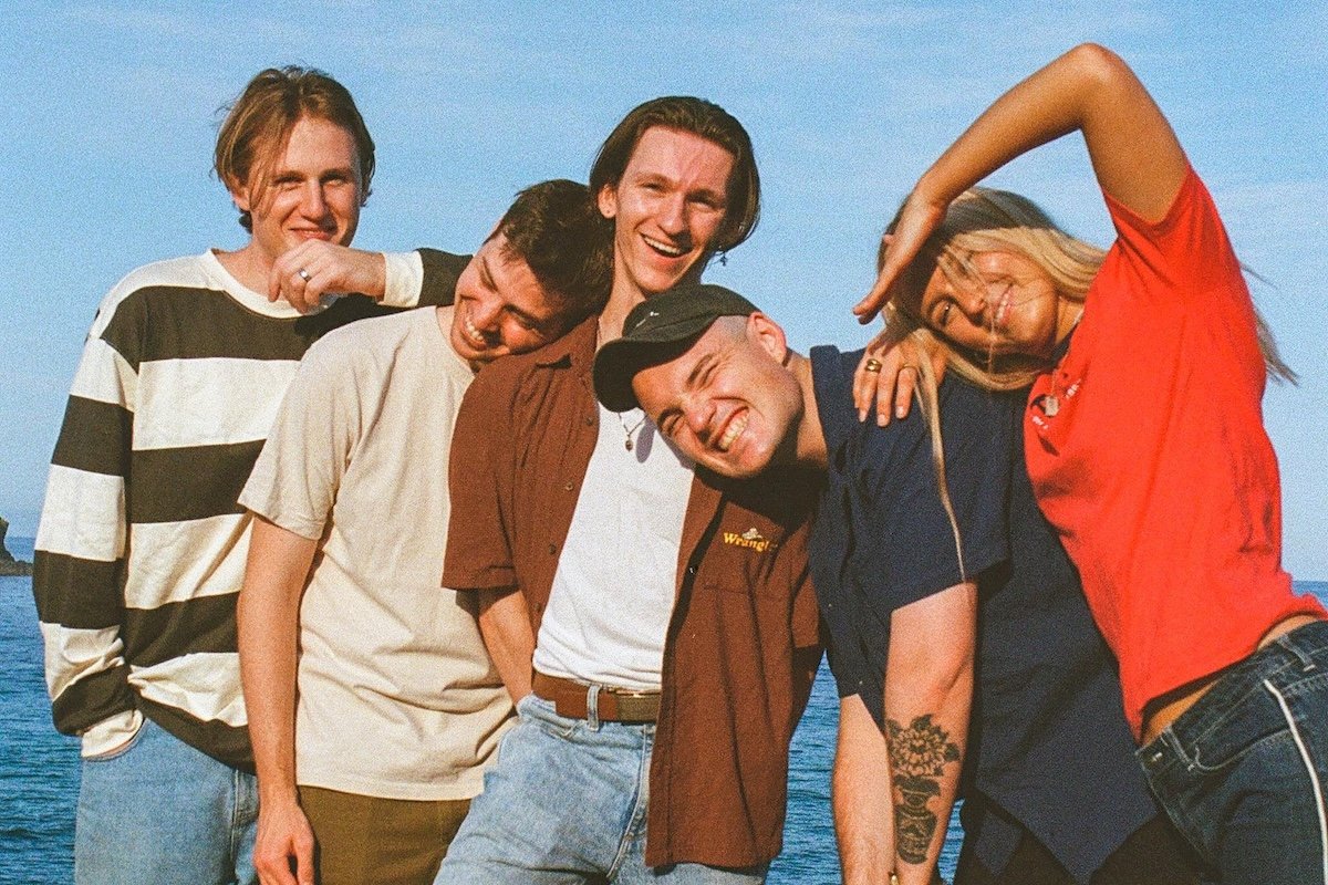 Mid Drift Plot ‘Open Hand’ Australian Tour — The Note - Your Guide to ...