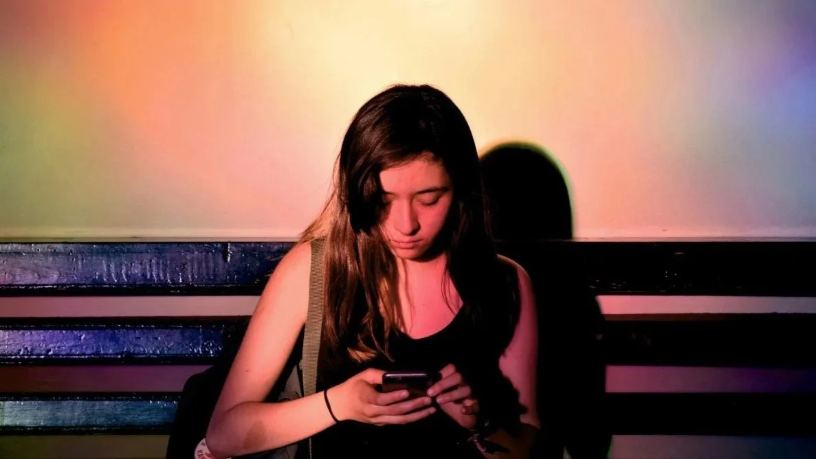 Why Ghosting Hurts More Than You Think (According to a Therapist) | New ...