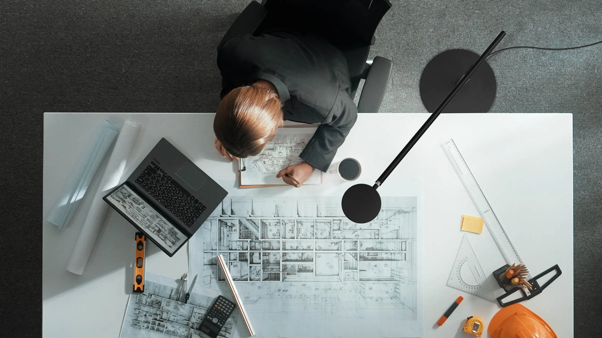 LUCTRA® FLOOR LITE – Design-Stehleuchte für Atmosphäre, Fokus und ...