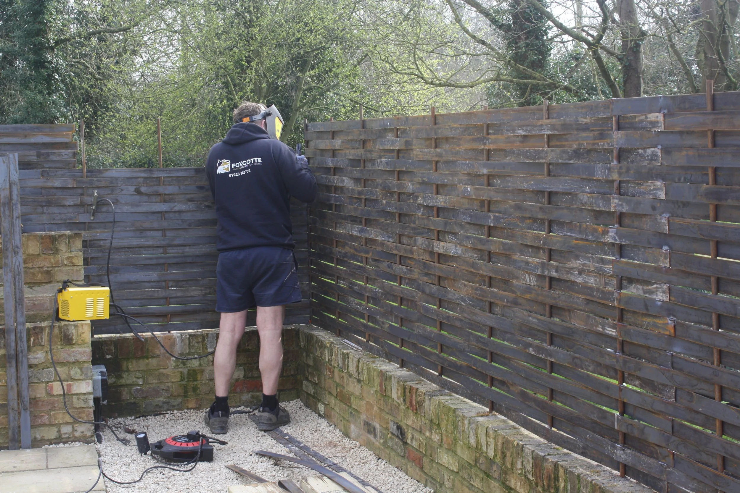 WonderWeld, woven steel fencing in Cambrideshire and the East of ...