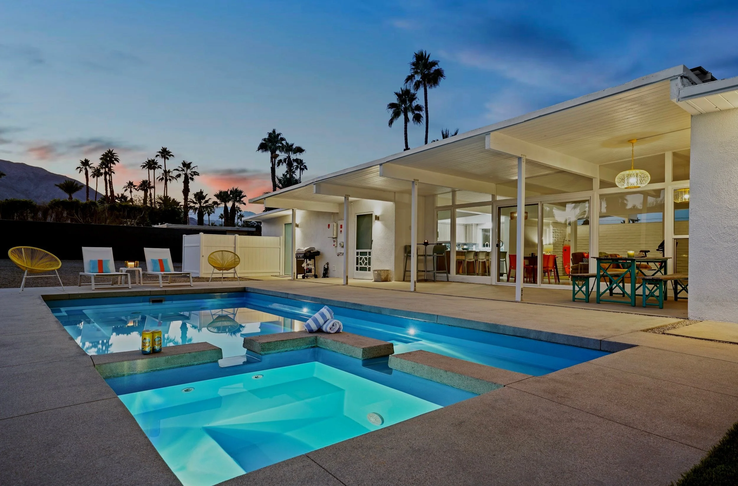 Deja Blue Vacation Rentals & Management