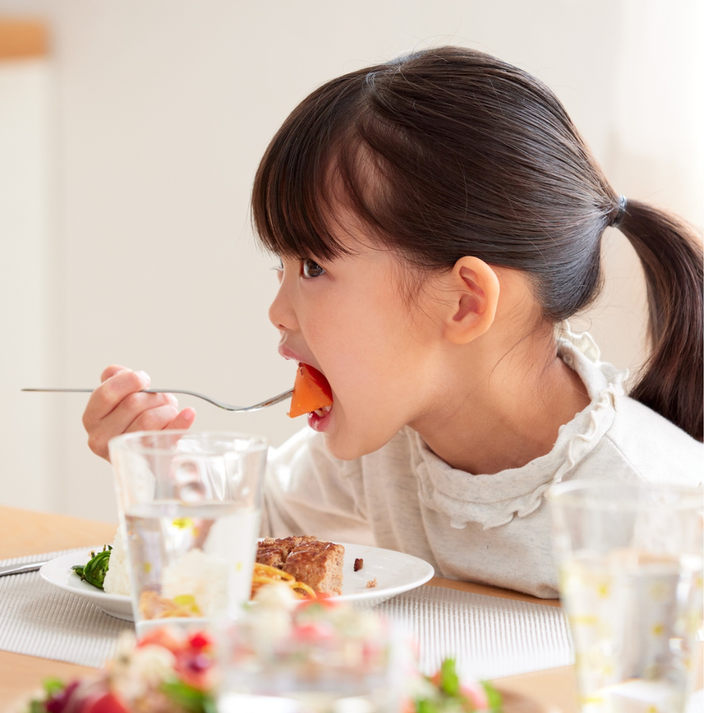 How to Get Your Child to Sit and Eat: Simple Mealtime Routines That ...