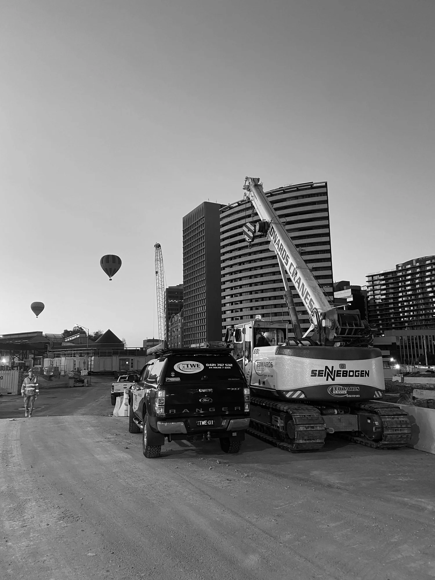 Edwards Cranes | Crane Hire | Melbourne | Australia