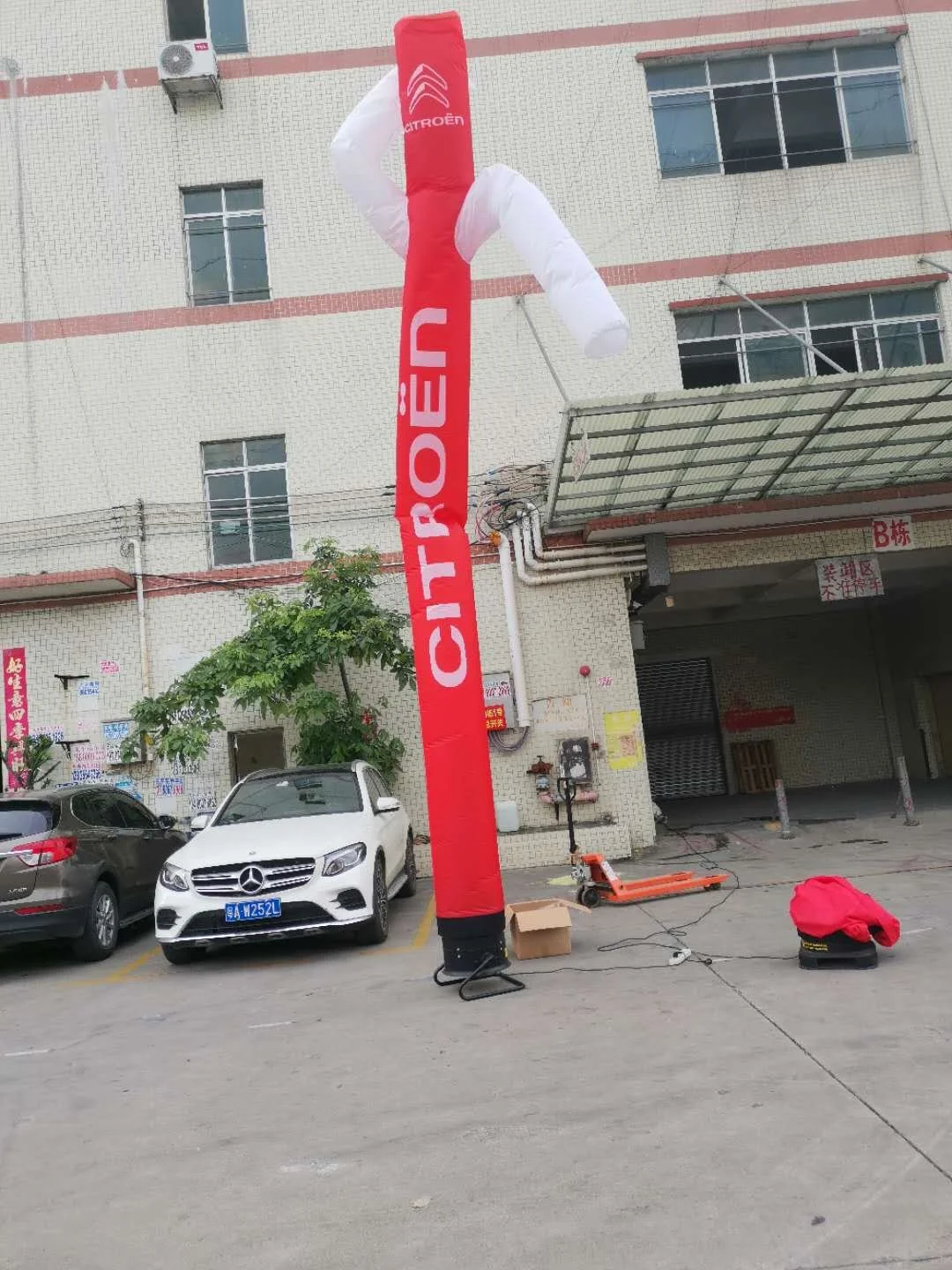 Buy Inflatable Air Dancers / Inflatable Advertising Men — Nova Inflatables