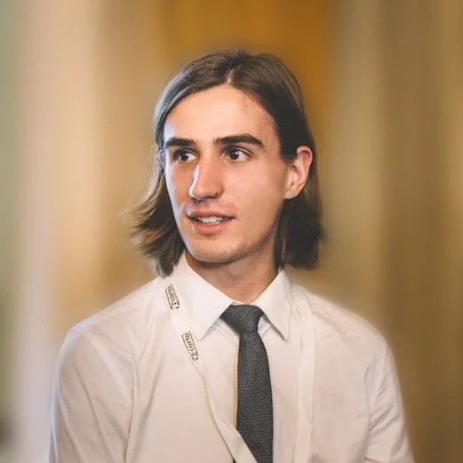 À propos — Erik Semashkin