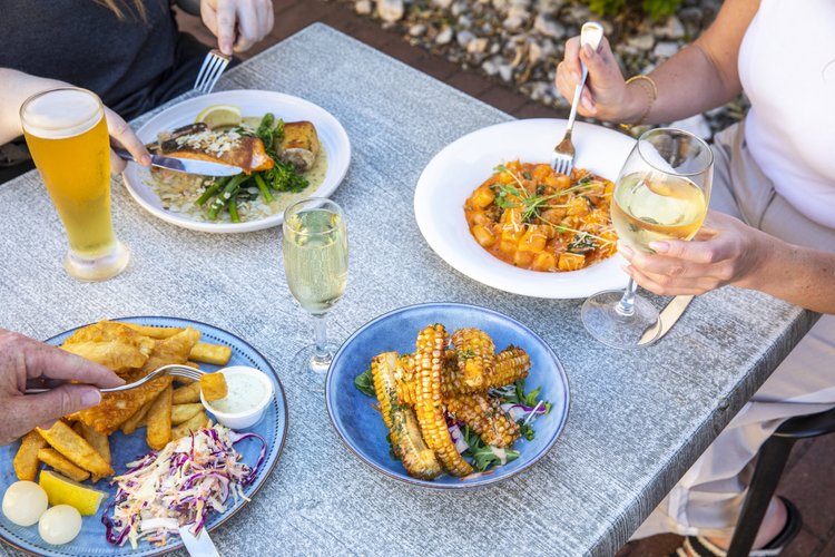 Dining - Country Comfort Perth