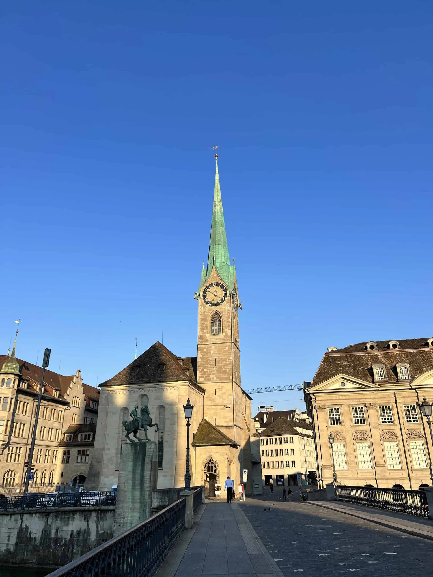 Zurich Fashion: What to Wear in Zurich for a Stylish Summer
