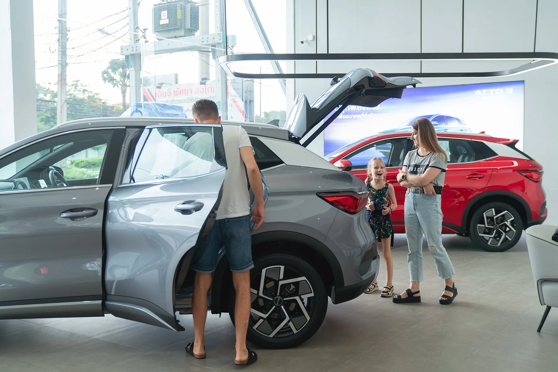 How to Buy a BYD Car in Thailand as an Expat — BYD ชลบุรี ออโตโมทีฟ