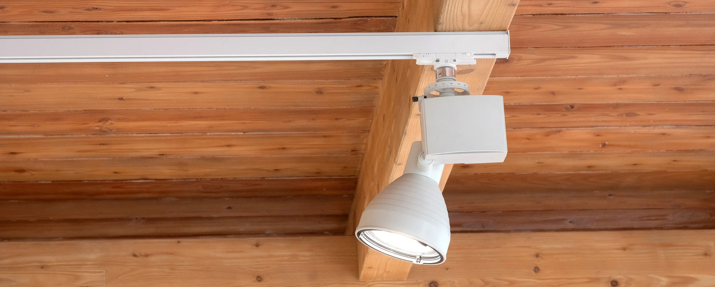 About Us — Eulum Design Custom