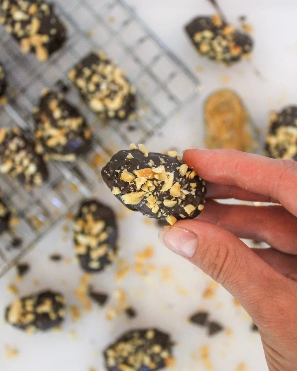 Snickers Dates — Lauren Twigge Nutrition