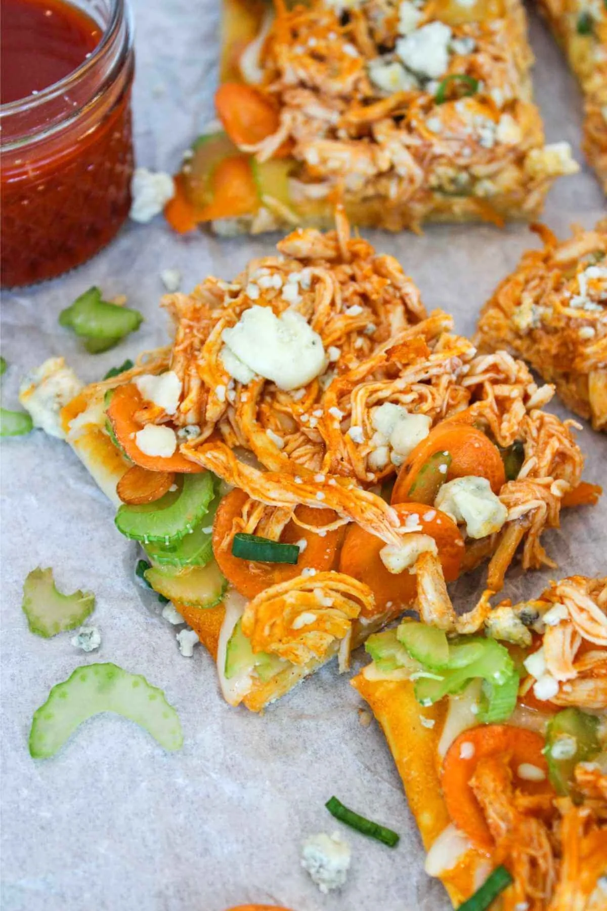 Buffalo Chicken Flatbread — Lauren Twigge Nutrition
