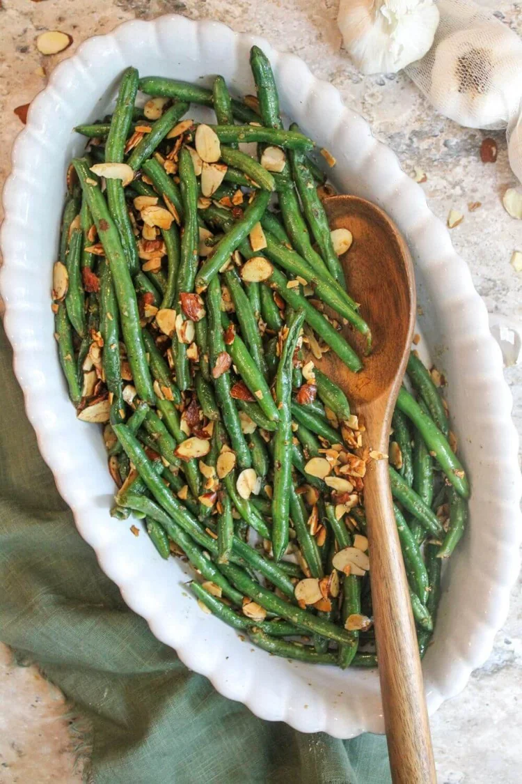 Garlic Green Beans With Almonds — Lauren Twigge Nutrition