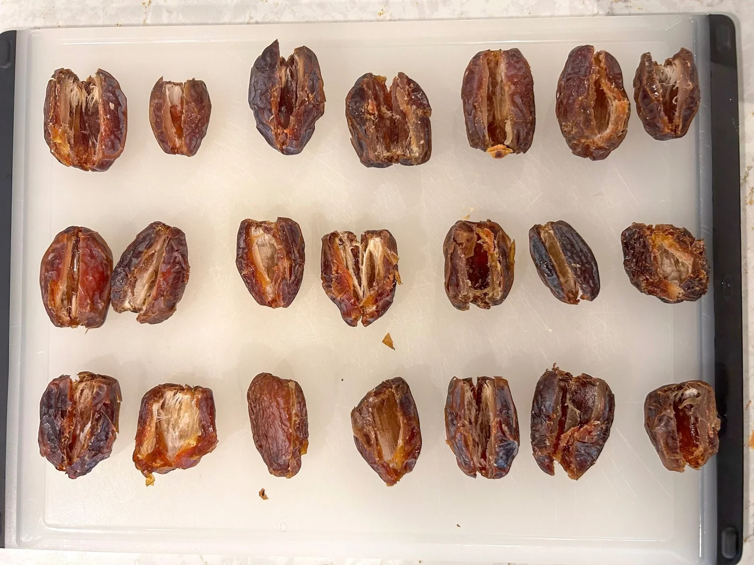 Snickers Dates — Lauren Twigge Nutrition