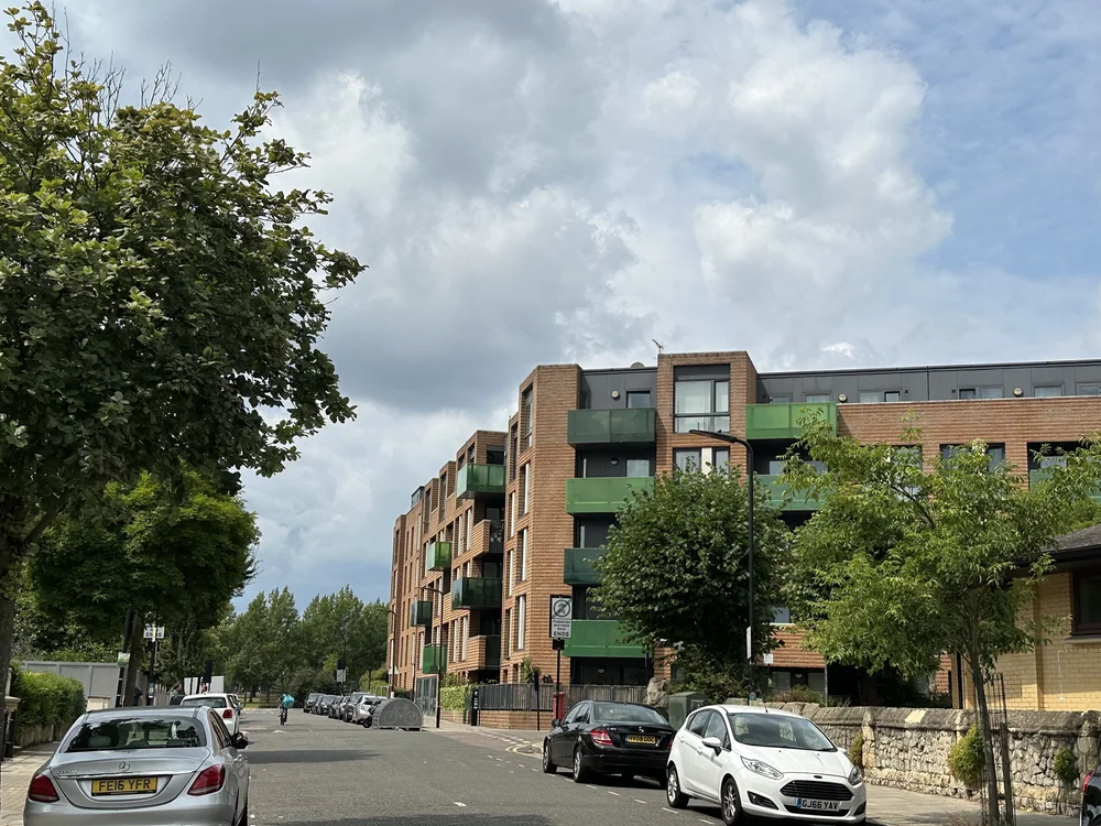 Hackney Woman | Support Missing Persons Today — Locate International