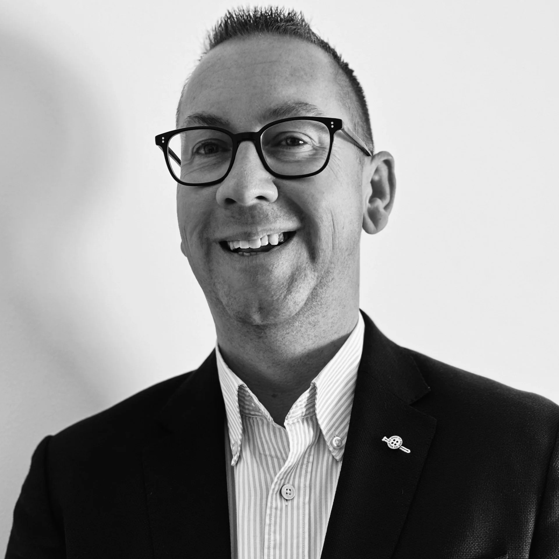 Our Team | Volunteers | Our Executives and Trustees — Locate International