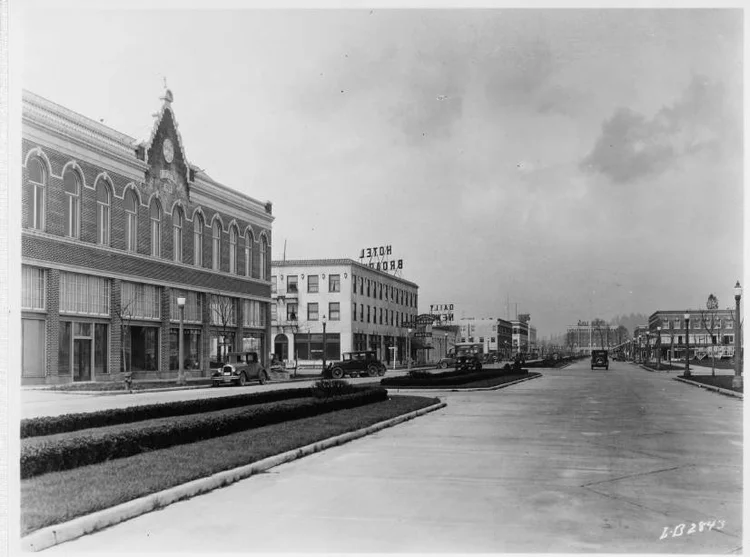 About Us — Community House on Broadway