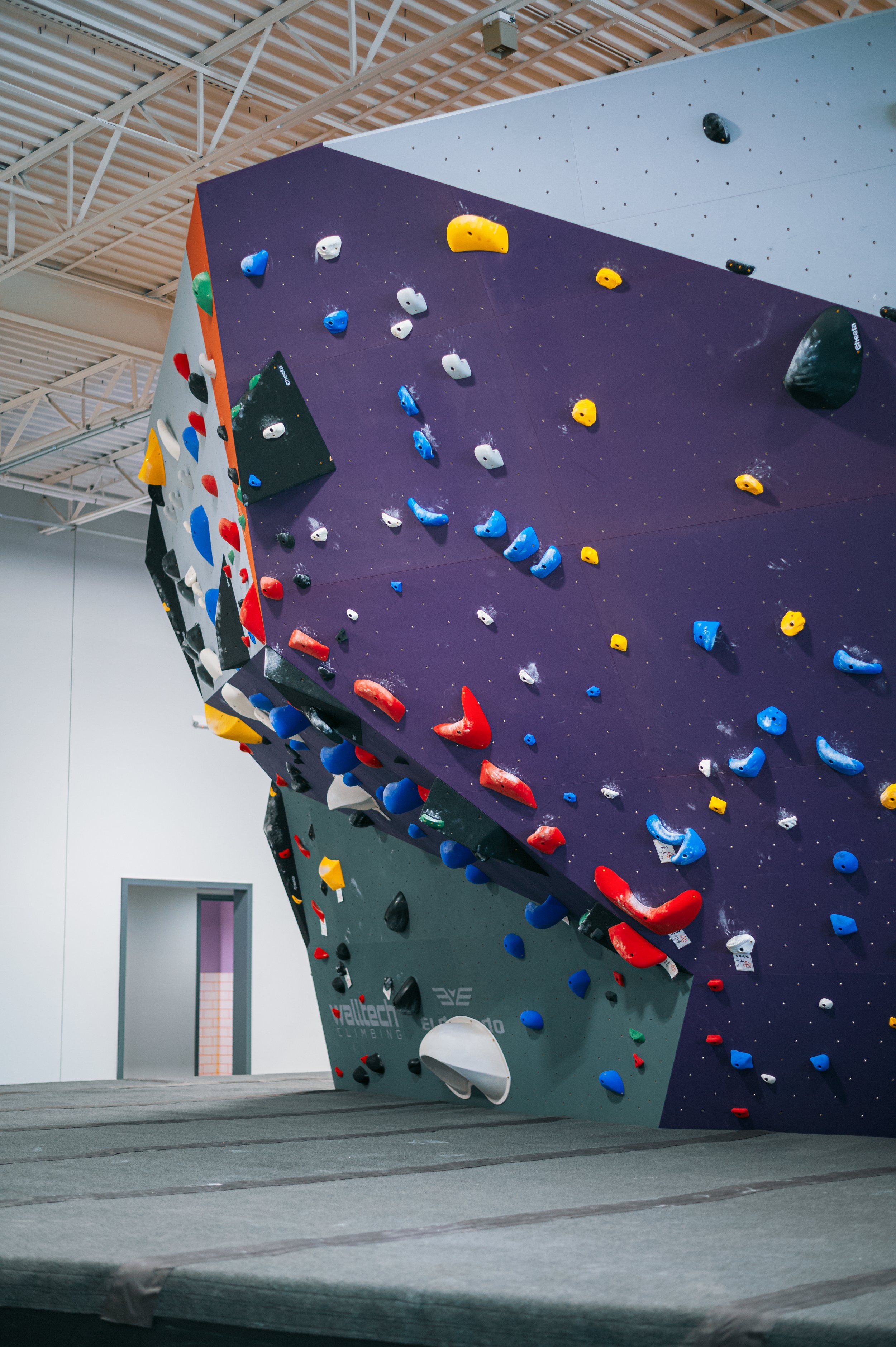 Indoor Bouldering Gym in Kansas City - Rendezvous Climbing Gym