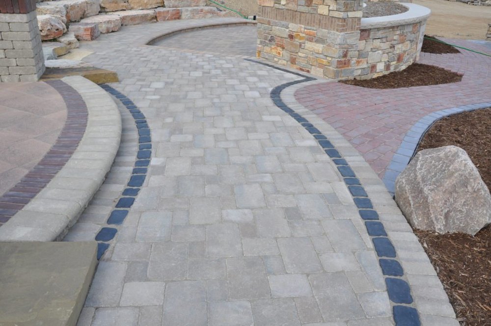 Brussels Block & Brussels Premier — Madison Block & Stone