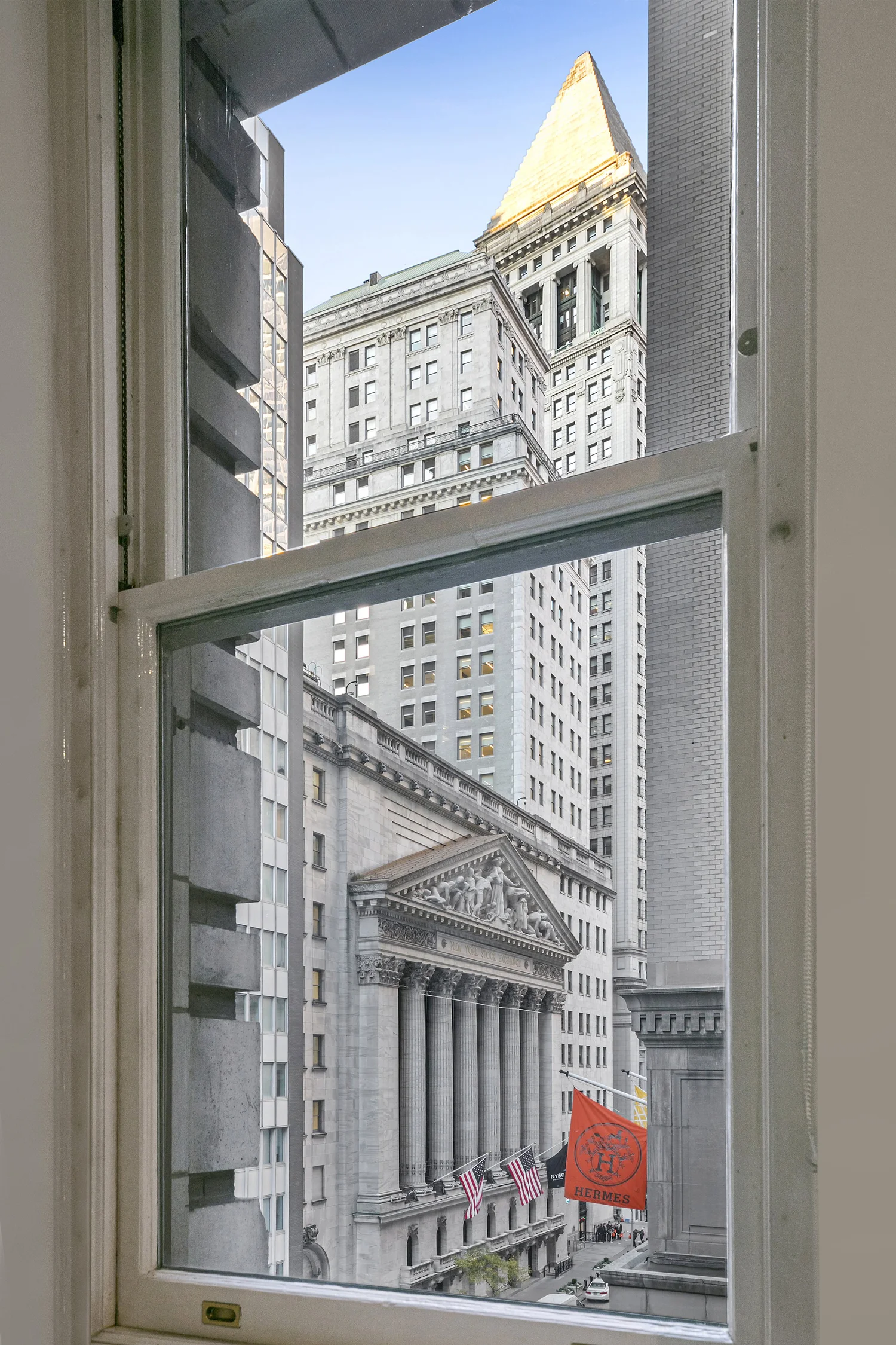 Building & Amenities — The Broad Exchange Building