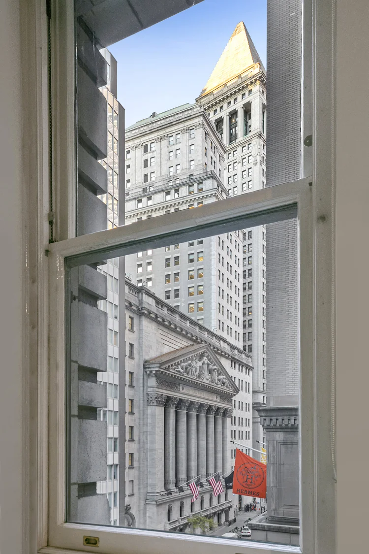 Building & Amenities — The Broad Exchange Building