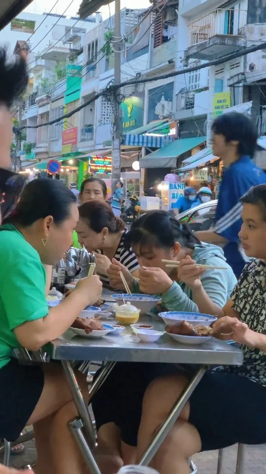 Restaurant, Darlinghurst | Modern Vietnamese & Asian Cuisine | Red Lantern