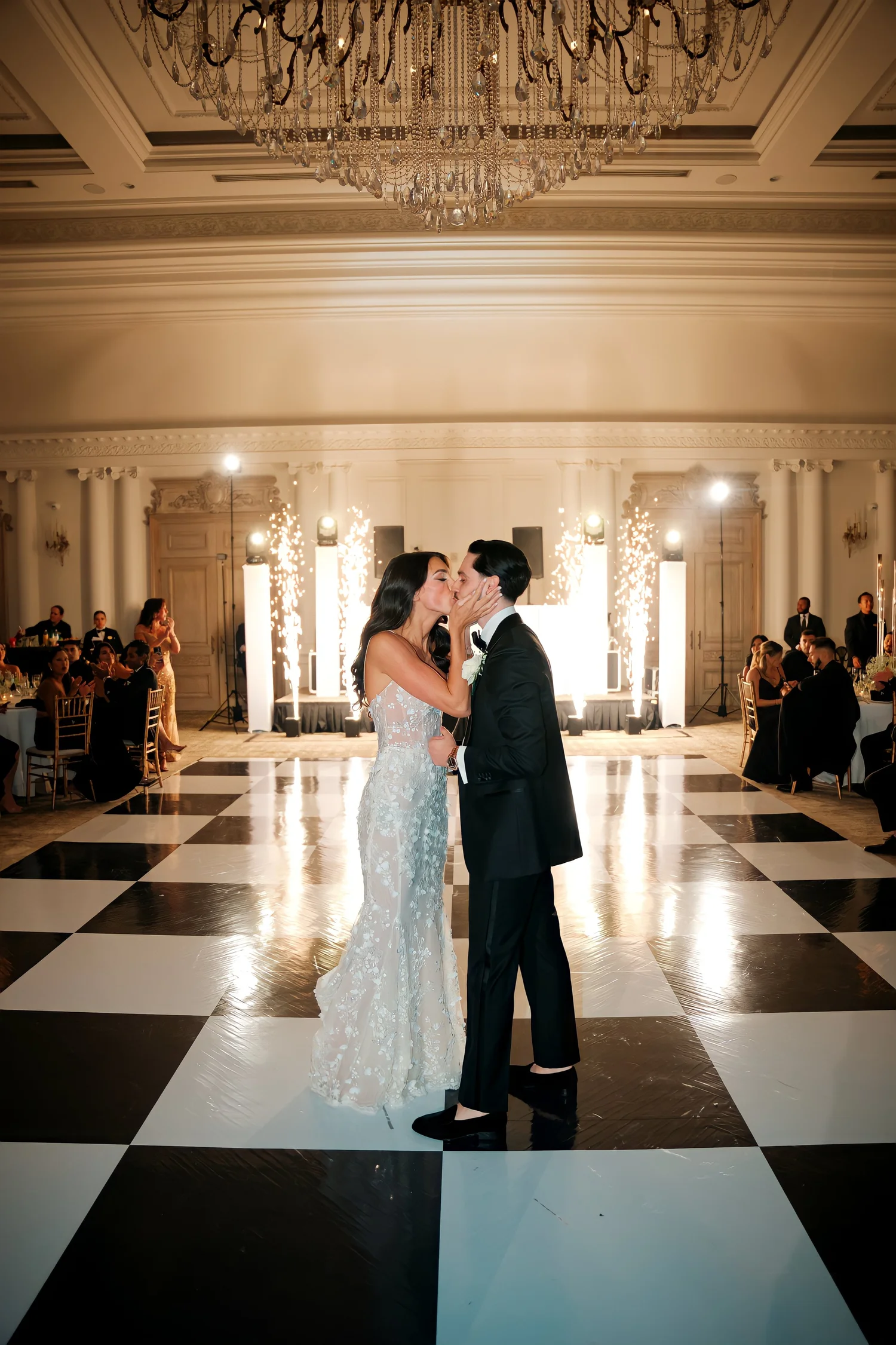 Barr Entertainment – Luxury Wedding DJs & Entertainment