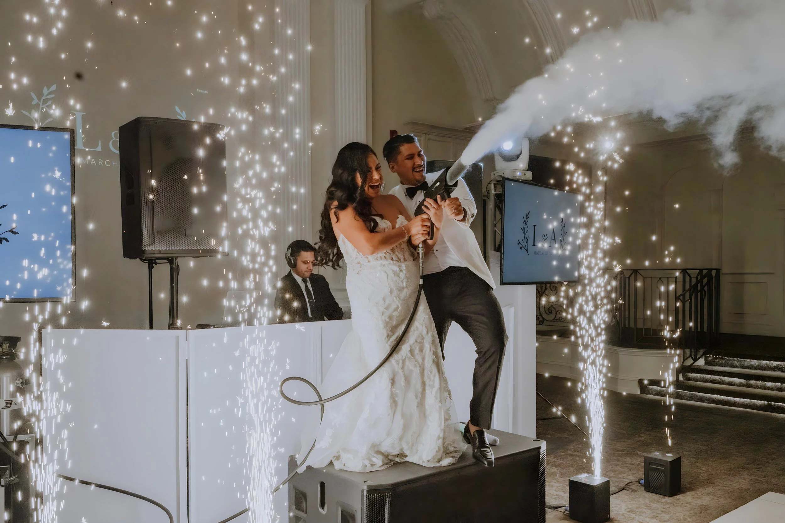 Barr Entertainment – Luxury Wedding DJs & Entertainment