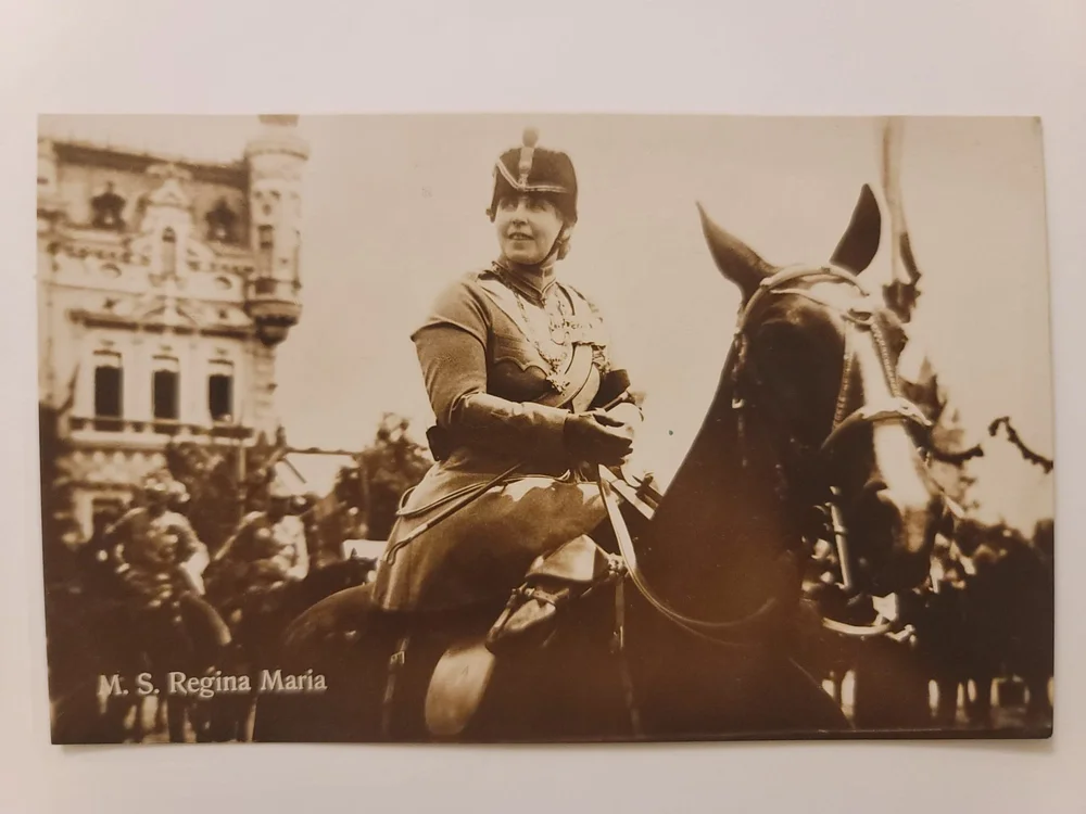 Expozitie itineranta Regina Maria — Fundatia Inovatii Sociale Regina Maria