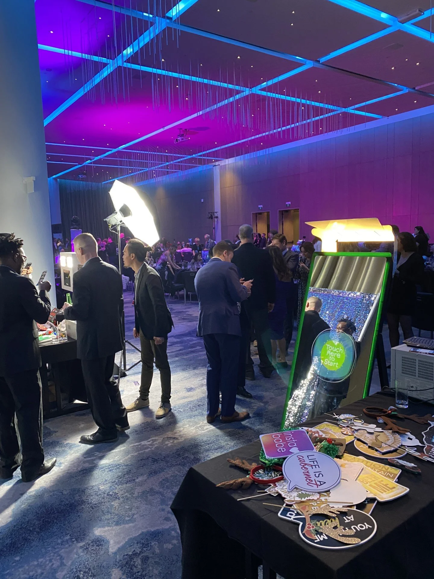 Innovative Photo Booth Rentals | About — Magic Memories