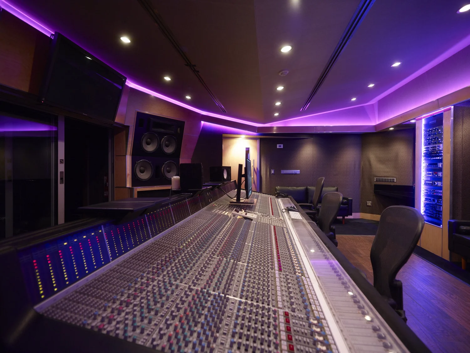 Encore Recording Studio B — Paramount Recording Studios