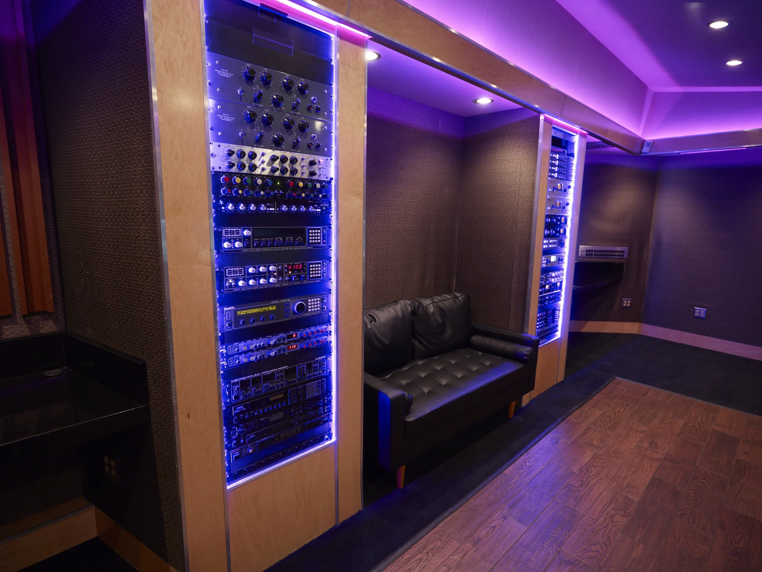 Encore Recording Studio B — Paramount Recording Studios