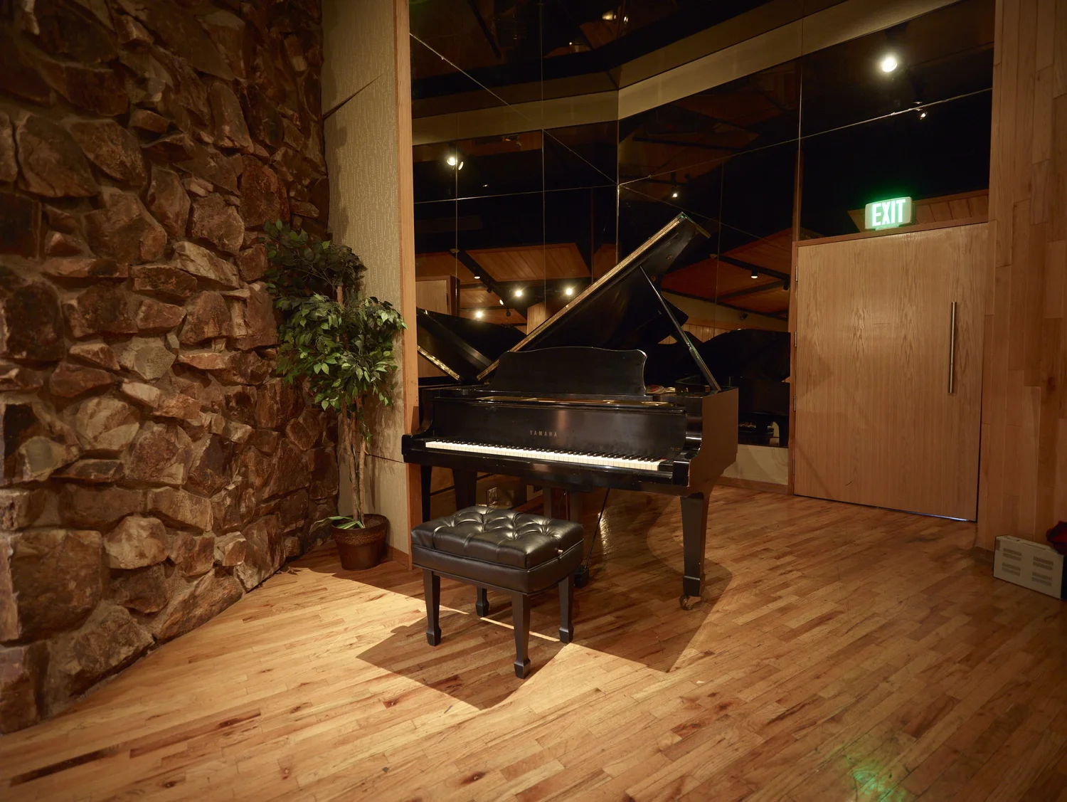 Encore Recording Studio B — Paramount Recording Studios
